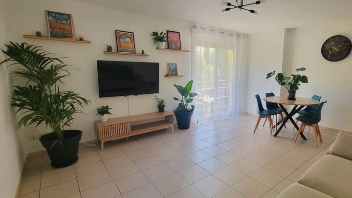 Superbe T3 Cosy Avec Piscine - Marseille