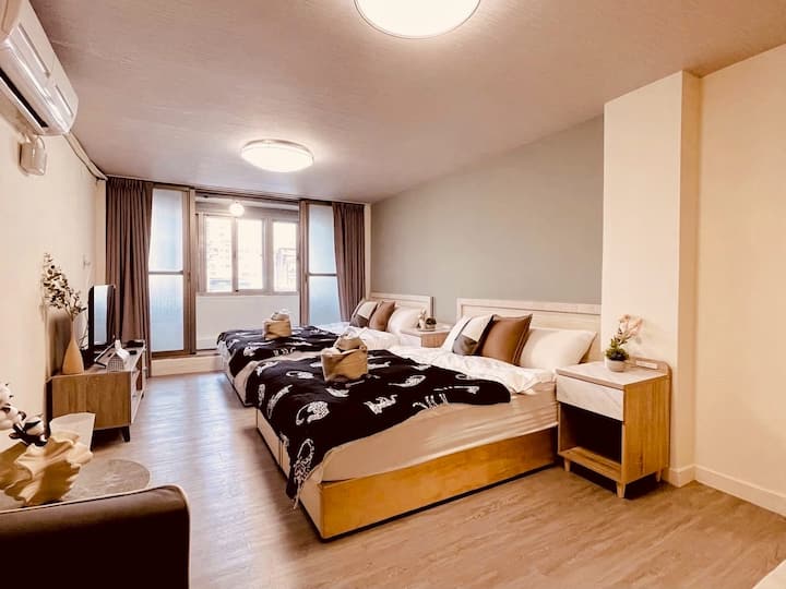 [有窗]Ideal Group Stay For 4 | Ximending Mrt Nearby - Taipei