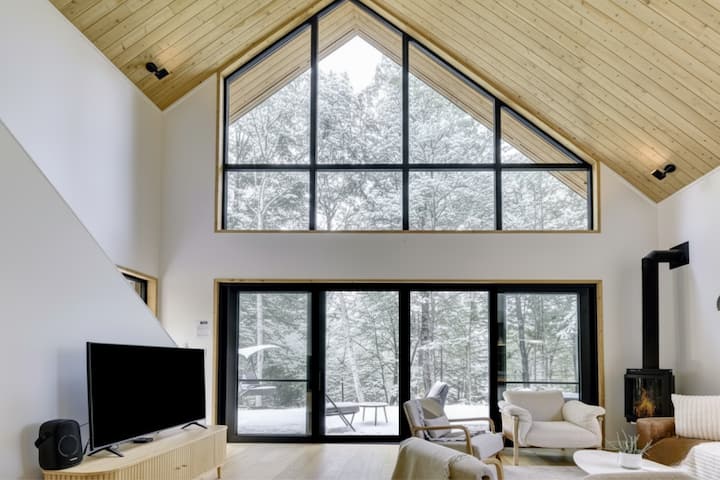 Snohaus Chalet With Private Hot Tub - Mont-Tremblant