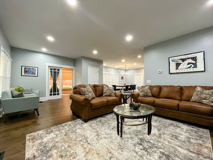 Derby City Dreamhouse- Great Location! - Louisville, KY