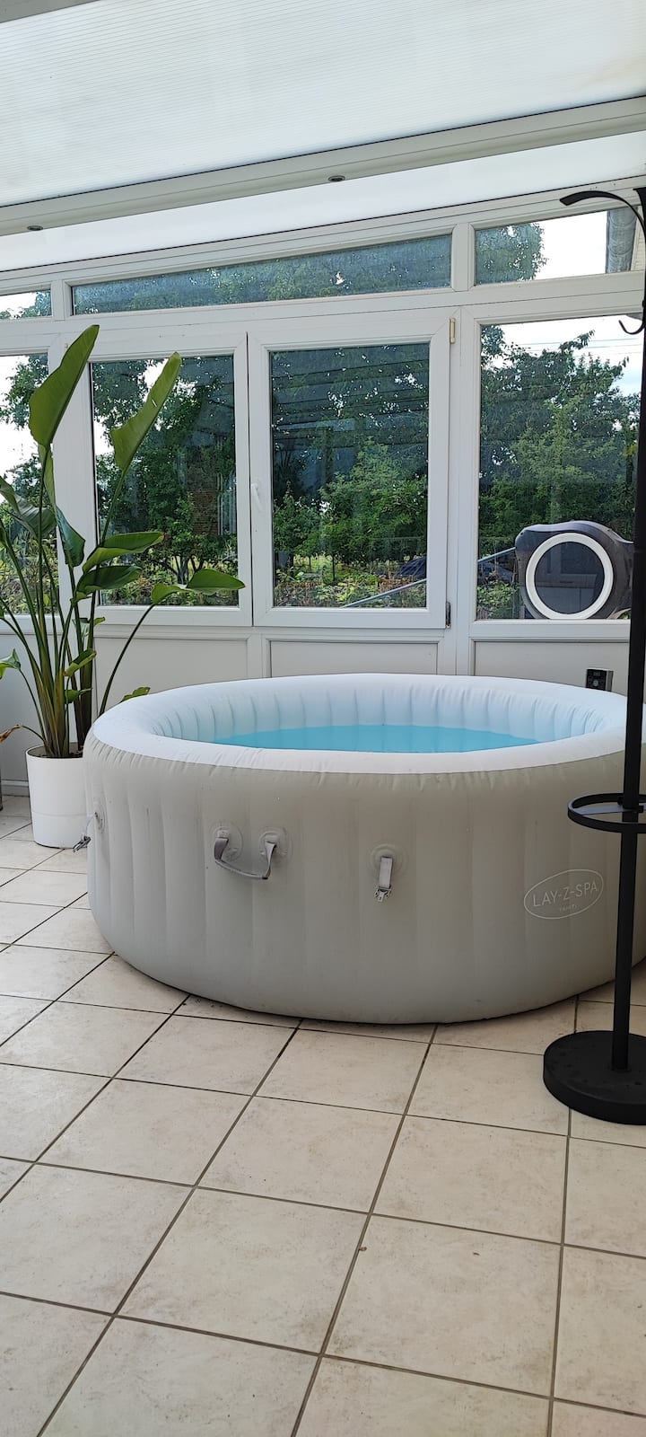 Maison Jacuzzi, Grand Jardin - Villers-Cotterêts