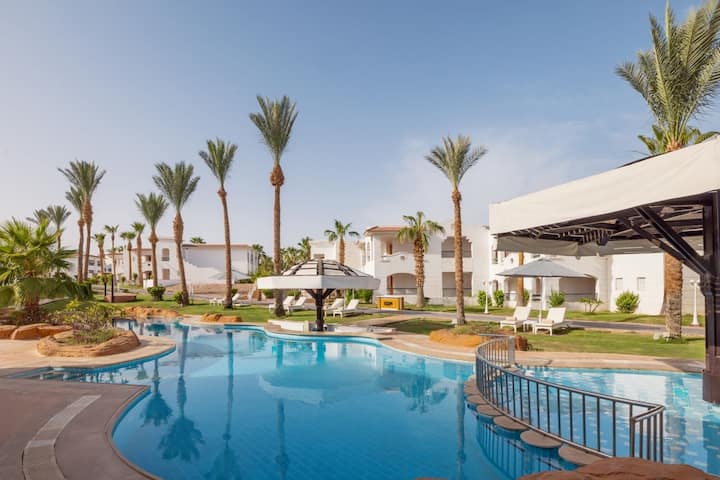 3 Rooms L Poolside Family Fun & Meals Included - Sharm El-Sheikh