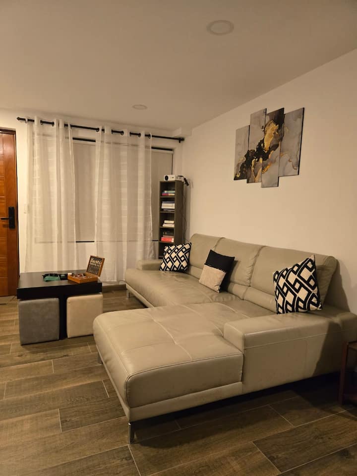 Modern Suite With Home Cinema – Cuenca - Cuenca