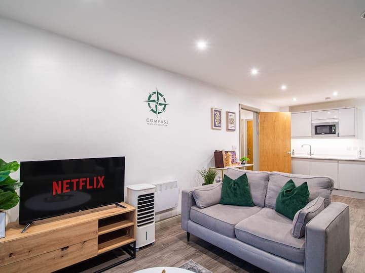 Central Leeds 1 Bed Apartment By The Arena - Leeds