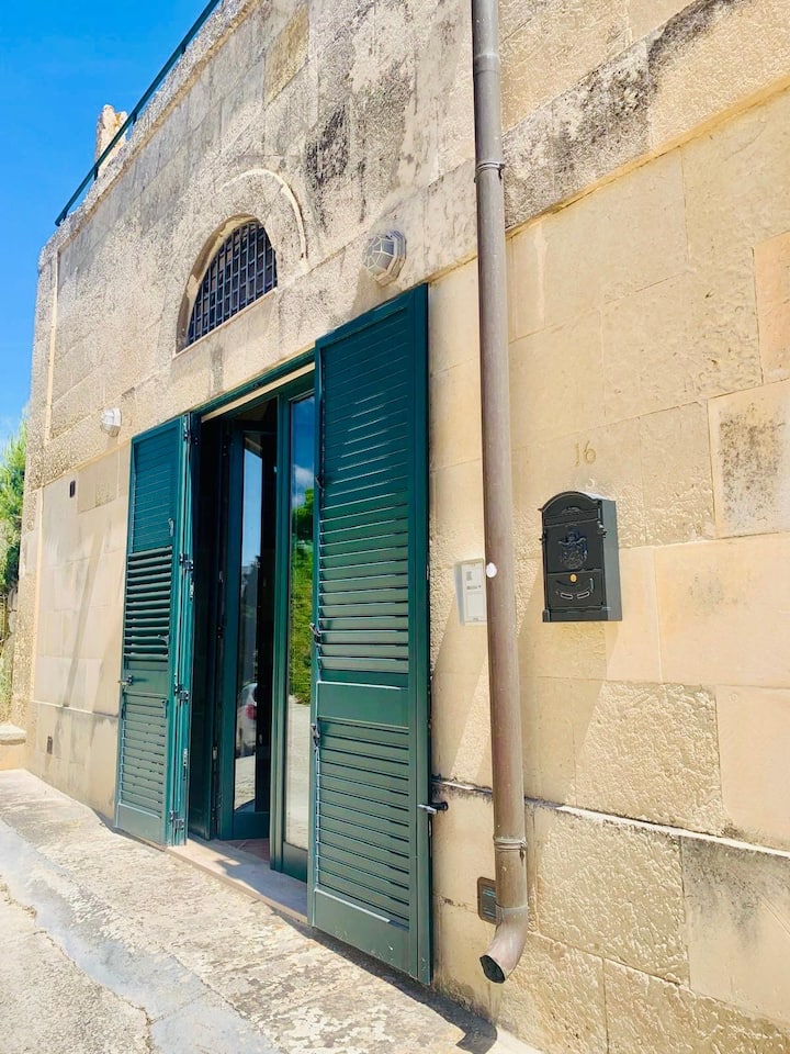 La Limesa:a Historic Converted Building In Otranto - Otranto