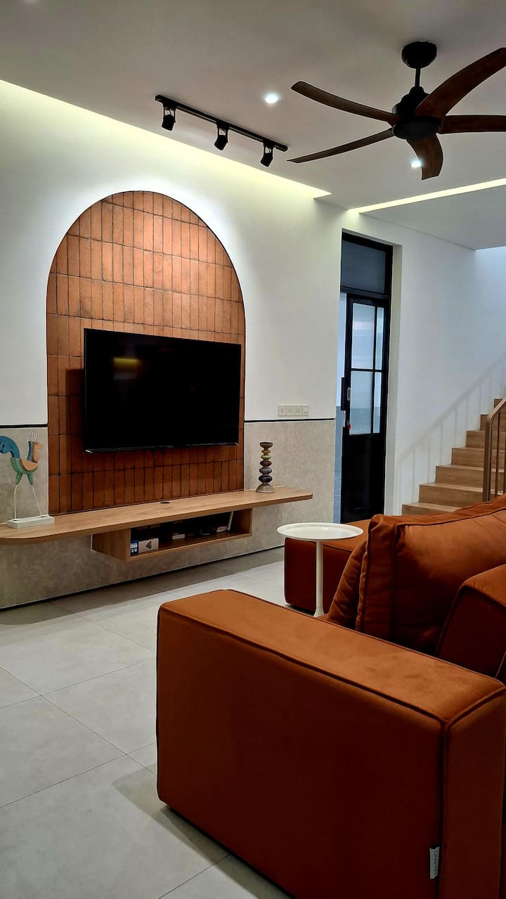 Villa Panda, Your Private Holiday Home In Malang! - Malang