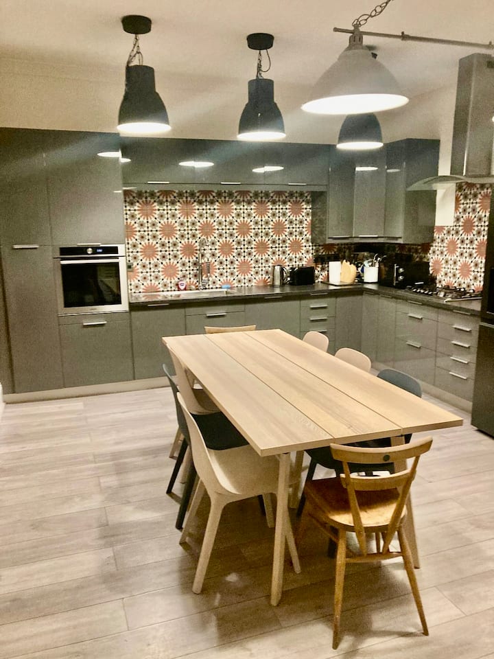 Spacious 4-bed Home From Home - 사우스실즈