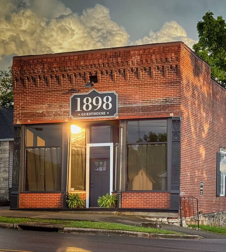 Historic Home In Anna Jonesboro. Shawnee Forest. - Trail of Tears State Forest, Jonesboro
