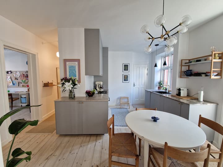 Chic Apartment Close To City & Airport - Köpenhamn