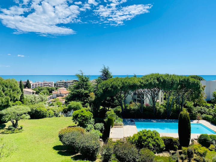 +Sublime Appart Dernier Etage Vue Mer, Piscine : ) - Biot