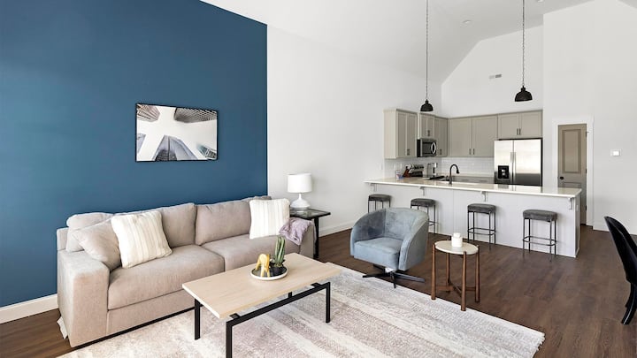 Landing | Beautiful 2bd, Clubhouse, Gym - Alabama