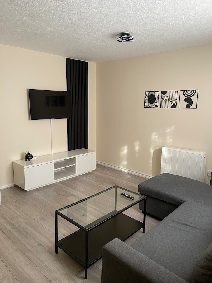 Cosy Cardiff Bay Apartment - Barry