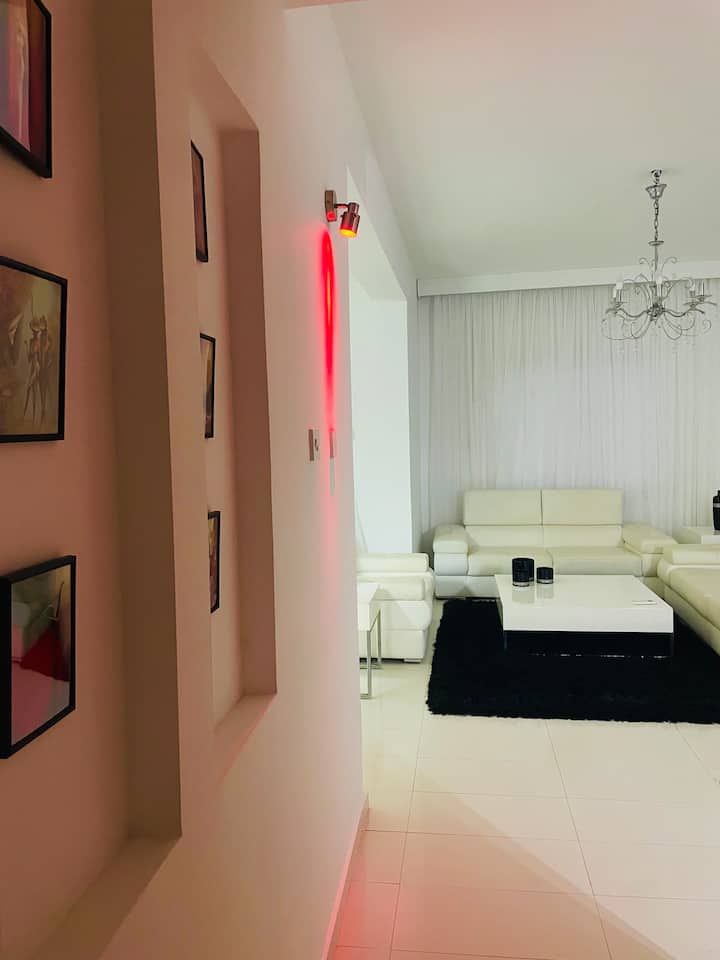 ŞEhrin Merkezinde Modern Daire - Famagusta