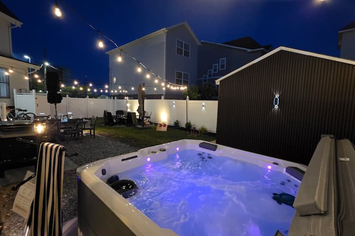 Hot Tub & Fire Pit Retreat | Walk To Boardwalk - Atlantic City, NJ
