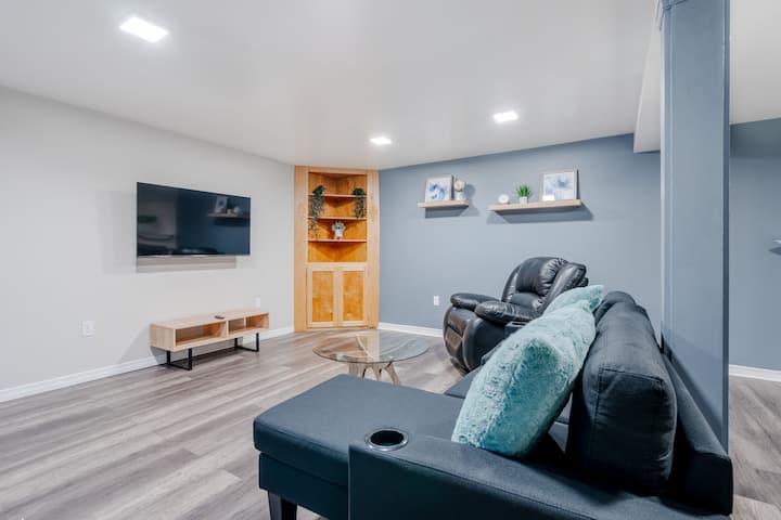8minvichospital|4bed|airhockeylfullkitchen|laundry - London