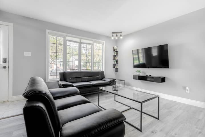8minvichospital|4bed|airhockeylfullkitchen|laundry - Western University