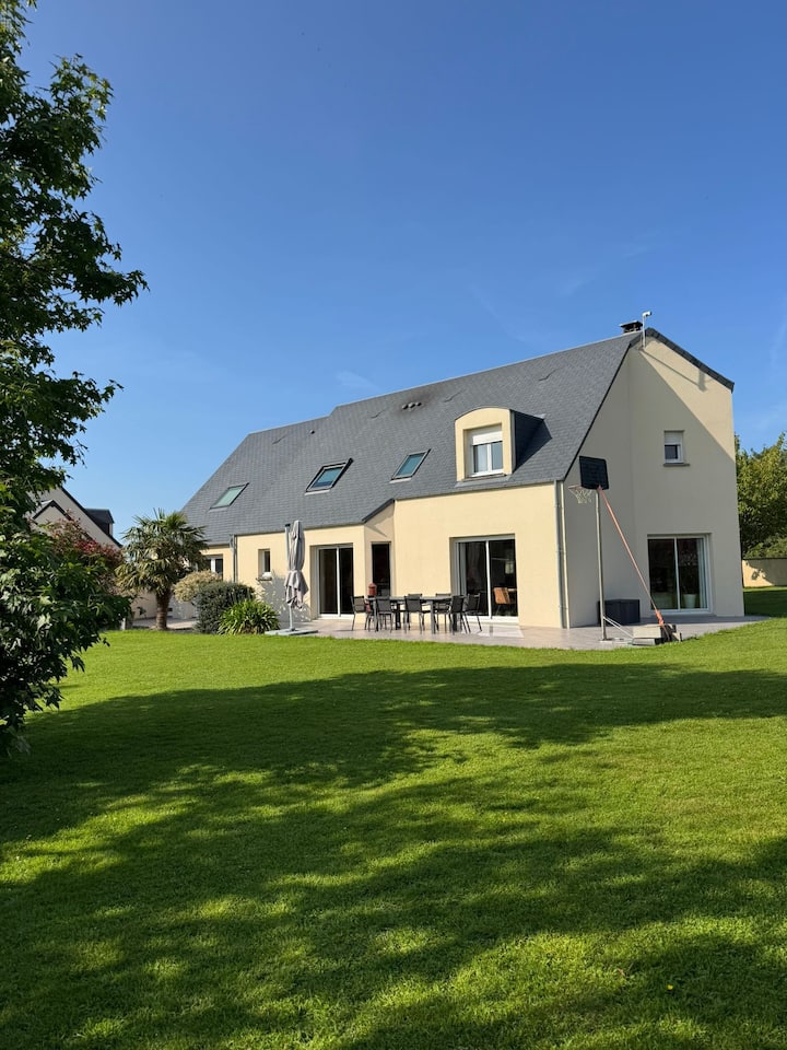 La Maison De La Convivialité - Guernsey