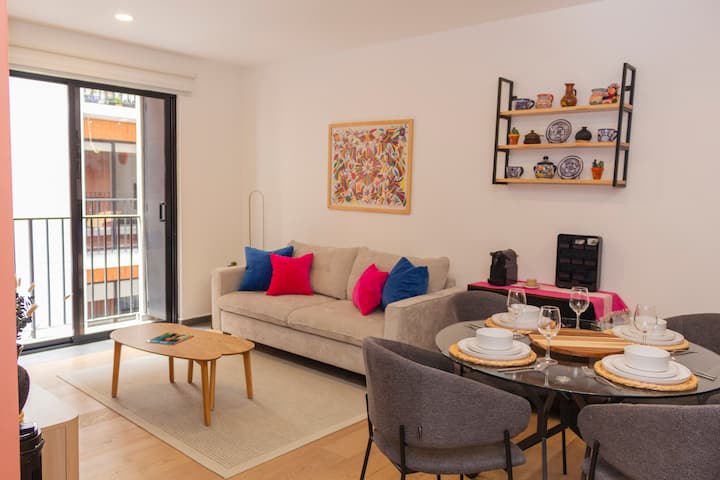 Rooftop & Pool: 2br Via Roma Boutique Stay - Mexico