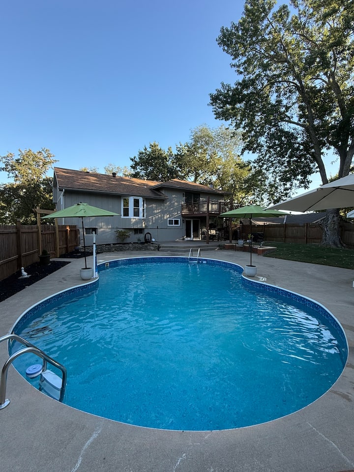 Modern Escape W/ Pool & Art-filled Interiors - Parkville, MO