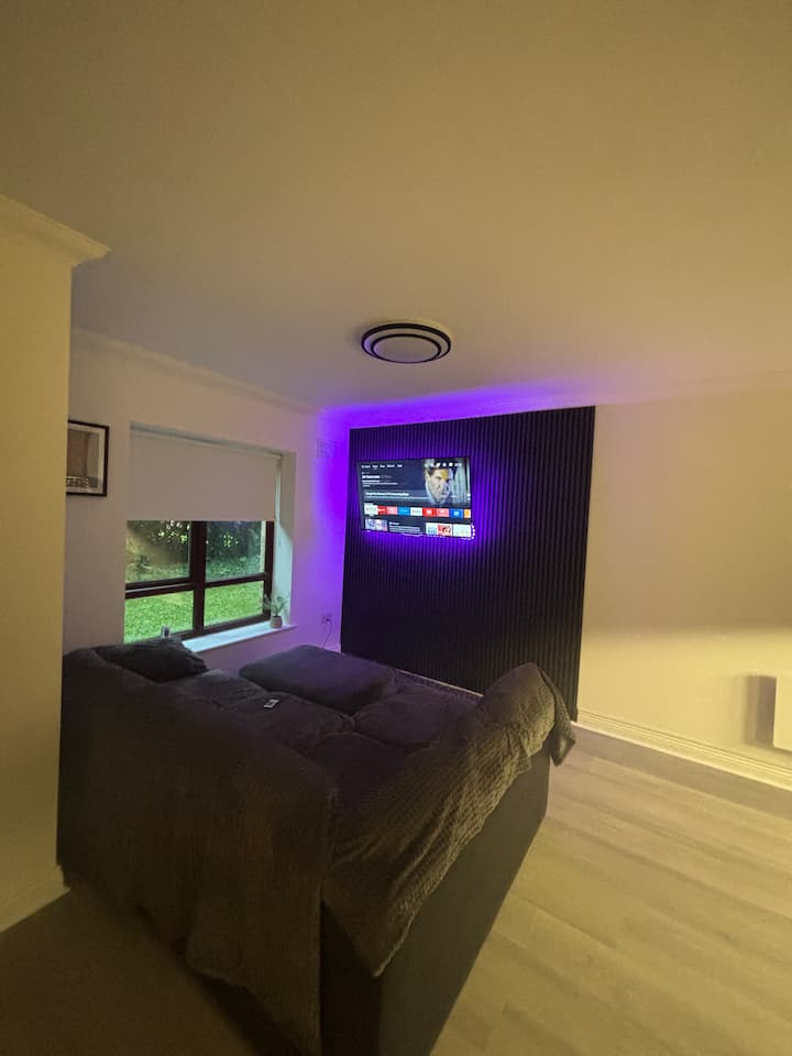 Modern Luxury Flat Close To City W/parking & Wifi - Dublin