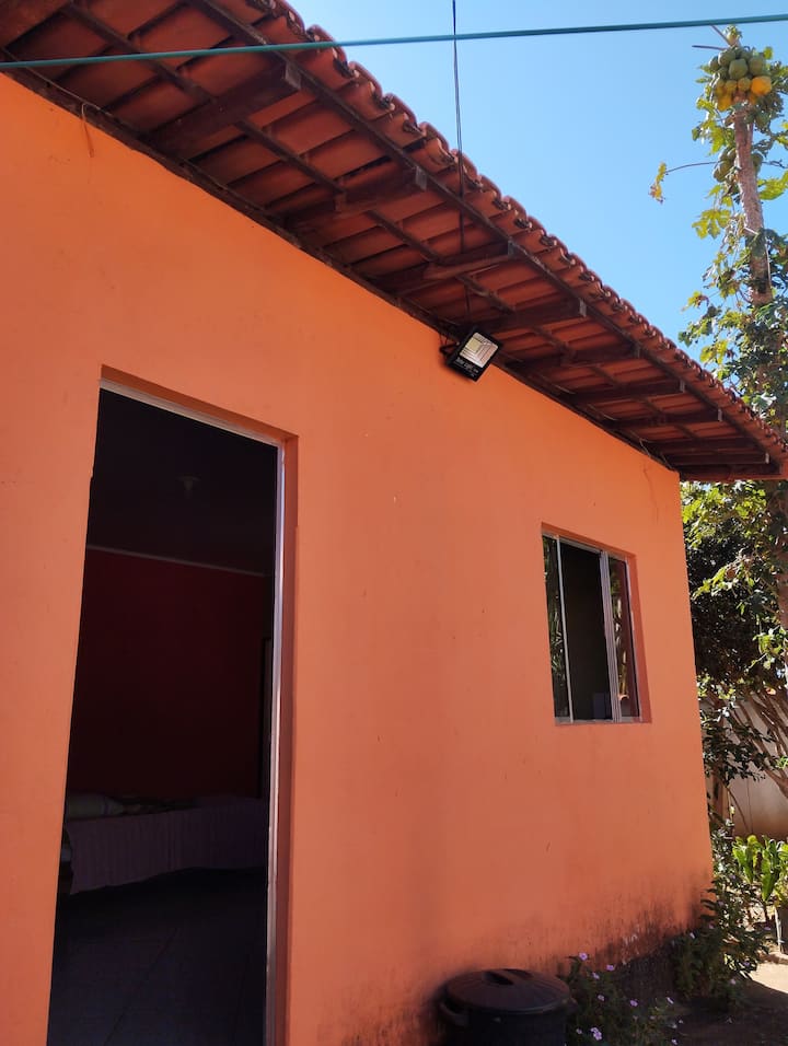 Quitinete Fundo De Quintal - Corinto