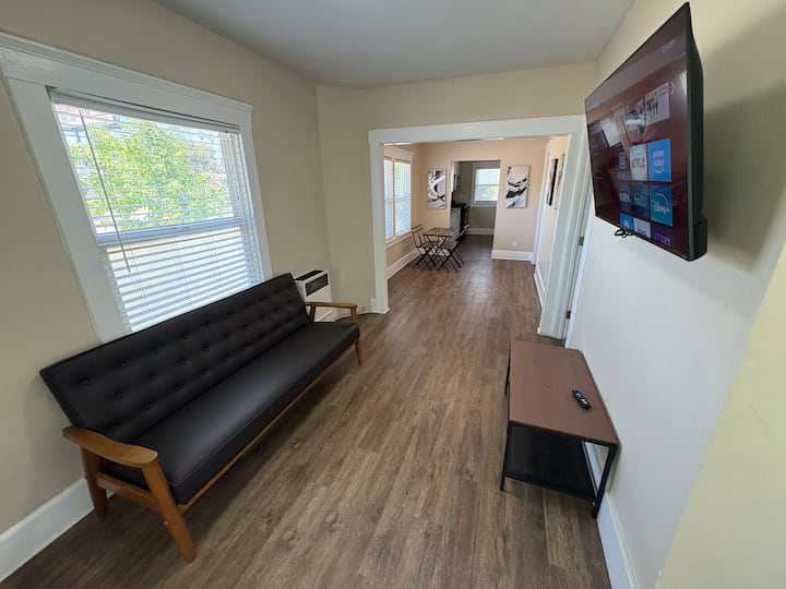 Amazing House 2 Bedrooms Dt - Coronado, CA