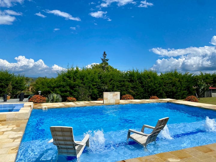Casa Campestre En El Lago Calima "Doña Ime" - Calima