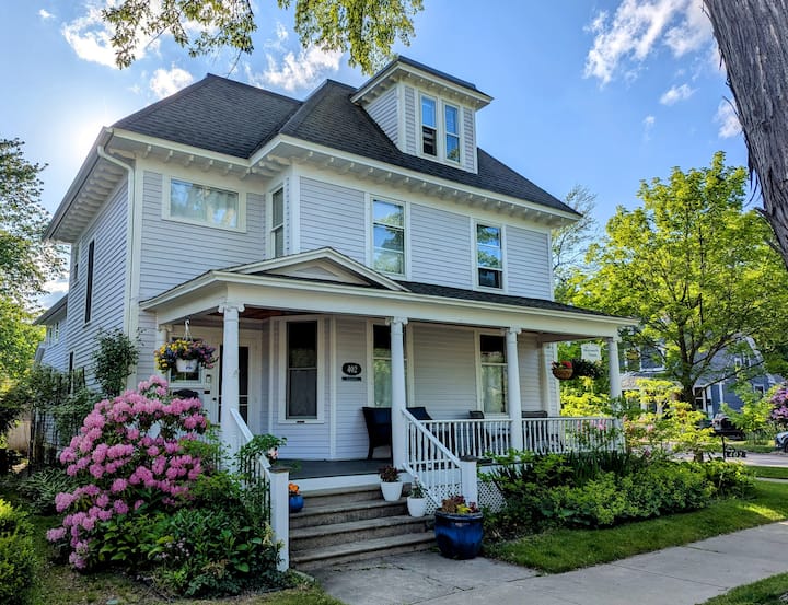 The Wadsworth House, 2nd Fl Apt - Traverse City, MI