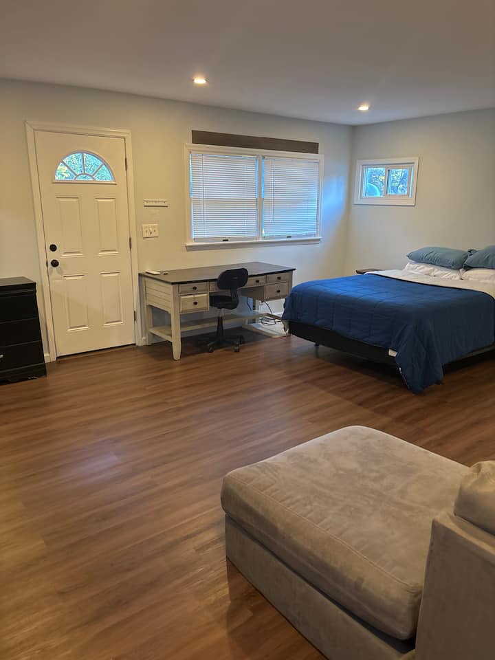 Studio Apt. Great Neighborhood - Northport, NY