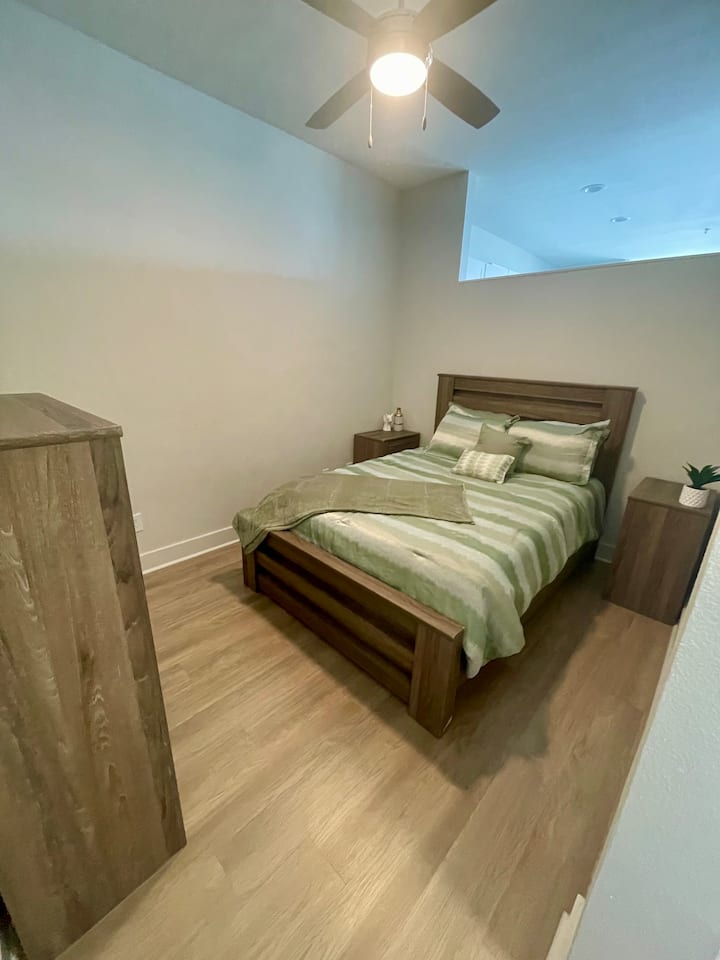 Cozy, Charming, And Chic Stay - Dallas, TX