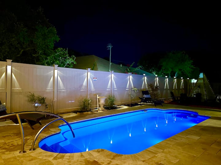 Sound To Shore - 1930s Tudor - Private Pool - Aransas Pass, TX