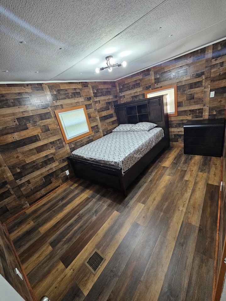Fully Renovated 3-bedroom House - Adirondack, NY