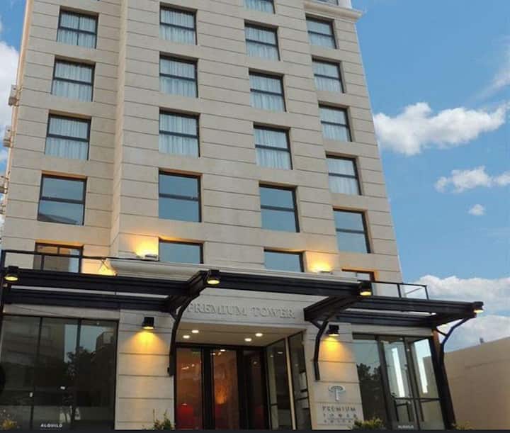 Apartamento De Categoría C/piscina Y Amenities - Mendoza