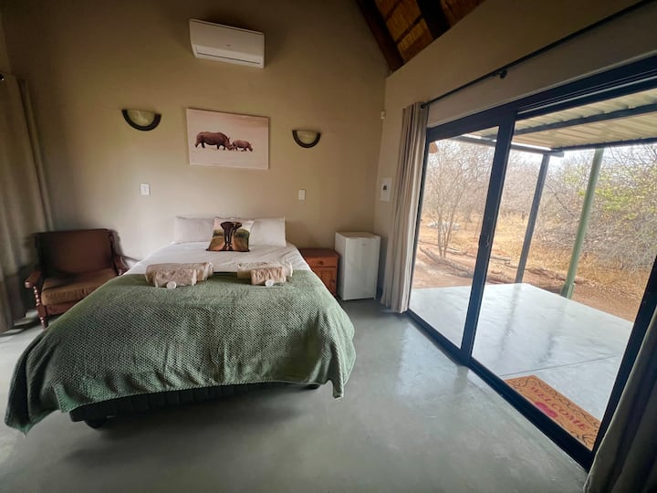 Bosrus Nature Stays Room 2 - Hoedspruit