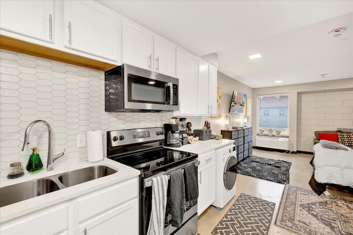 Cozy Modern Apartment In Five Points - Birmingham, AL