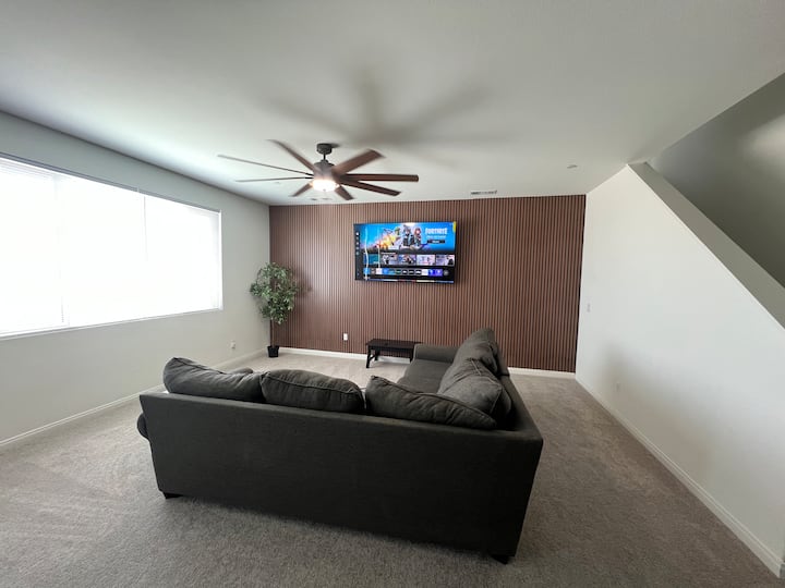 Home In Perris - Perris, CA