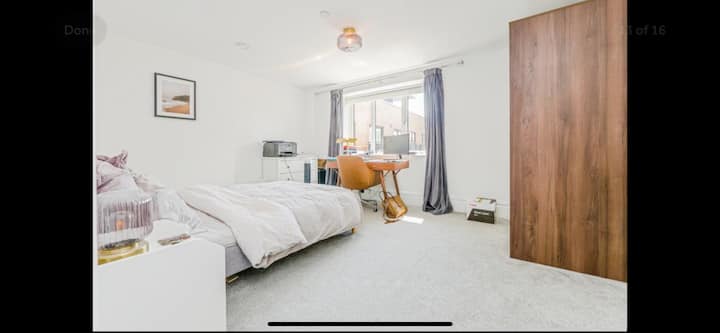 Stylish Modern Apertment - Cardiff