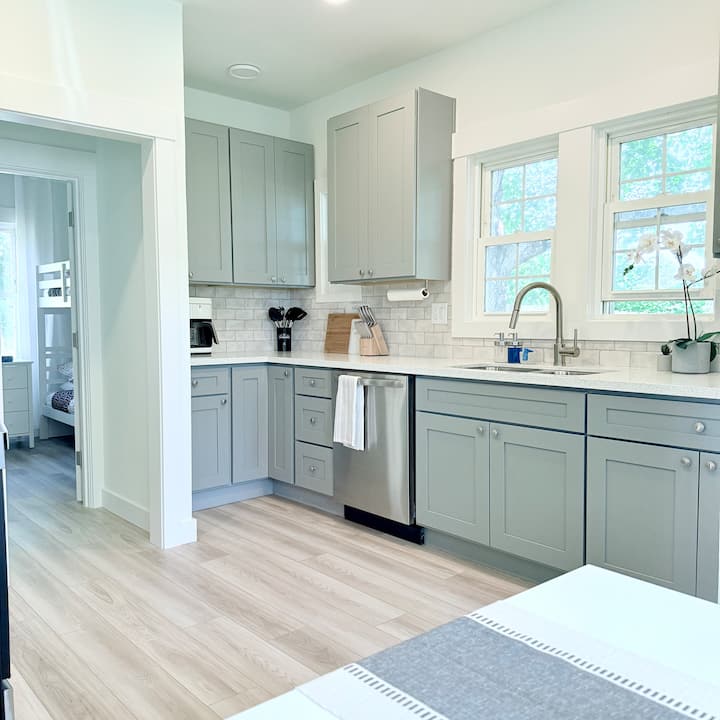 Ivy Street Retreat - Washougal, WA