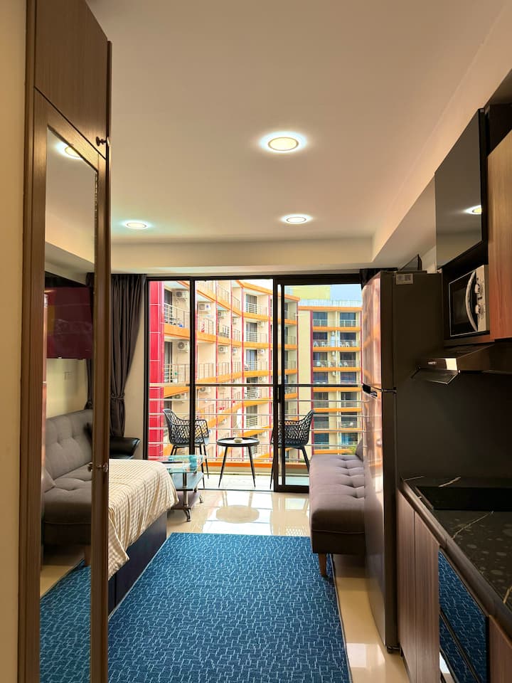 Seaside Serenity Suite - Phuket district, Thailand