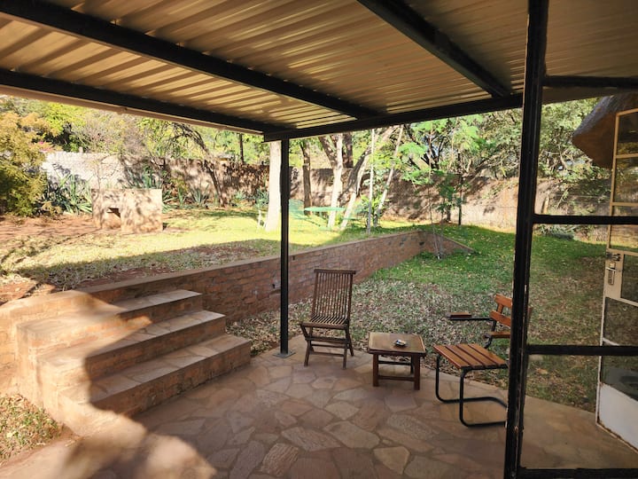 Jo's Quirky Cottage - Victoria Falls