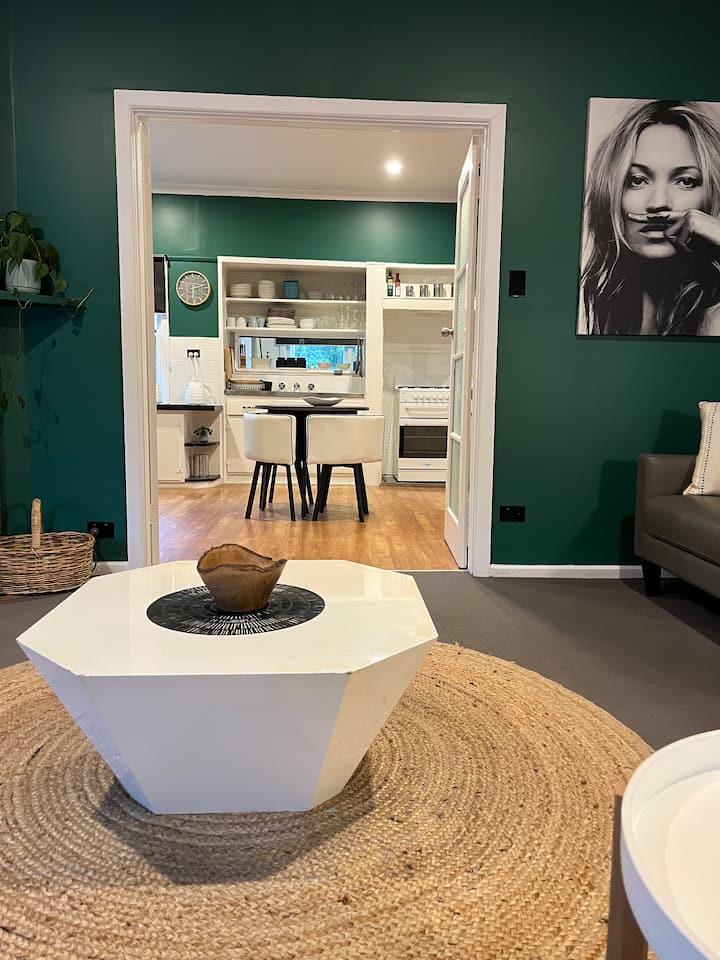 The Gin-inn - Healesville