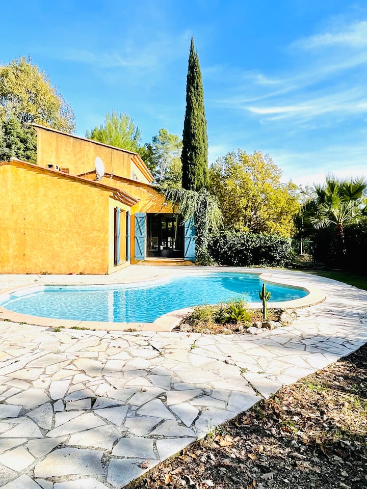 Charmante Maison Au Calme Avec Piscine Privée - Draguignan