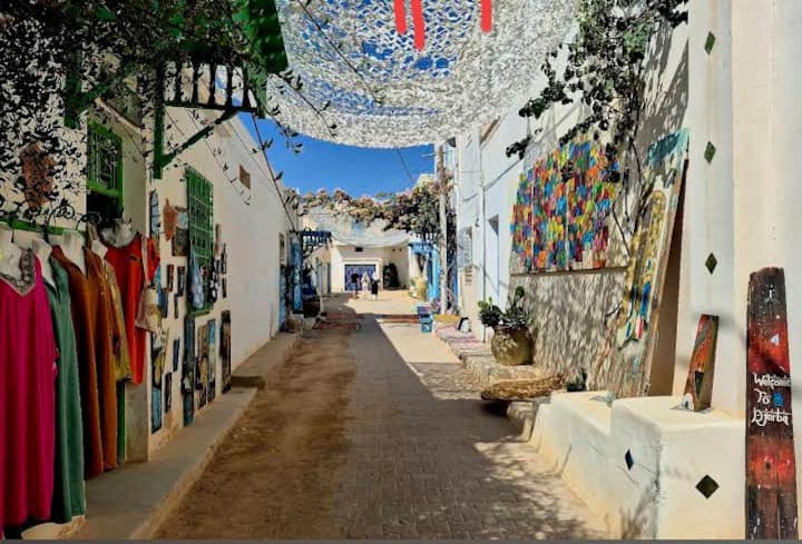 Dar Chedly : Vue Panoramique & Street Art - Djerba