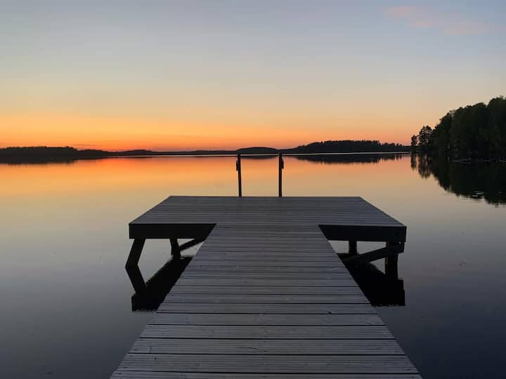 Saunamökki Kurjenrahkan Kansallispuistossa - Aura