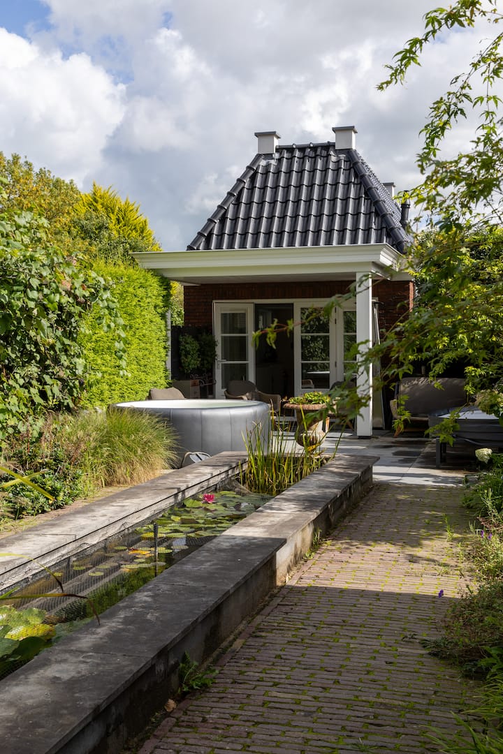 Luxe Bed & Wellness Lodge Met Sauna En Jacuzzi - Alkmaar