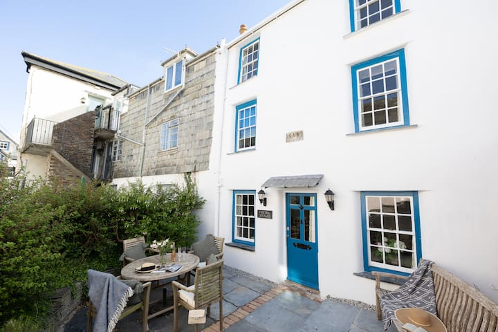 Pretty Cottage With Courtyard - Central Port Isaac - Port Isaac