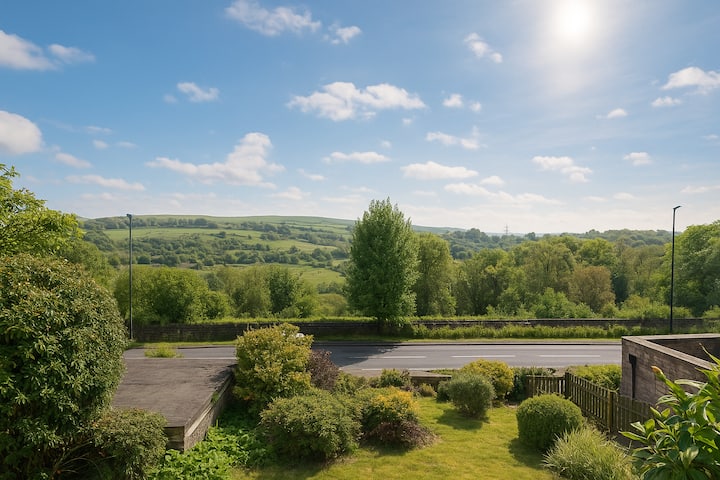 The Peak Retreat - Views  | Gardens | Wifi - Castleton