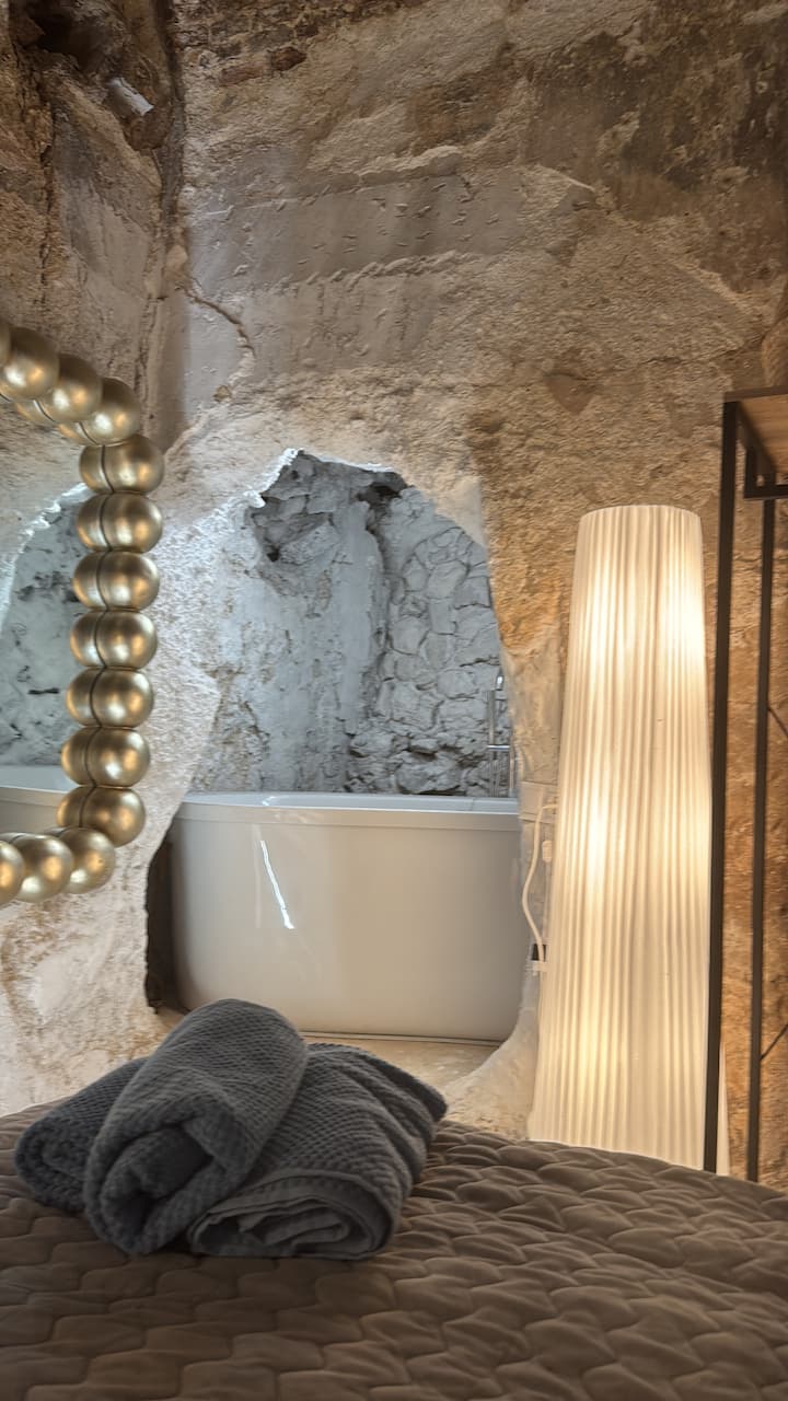 Reinoso Cave - Casares