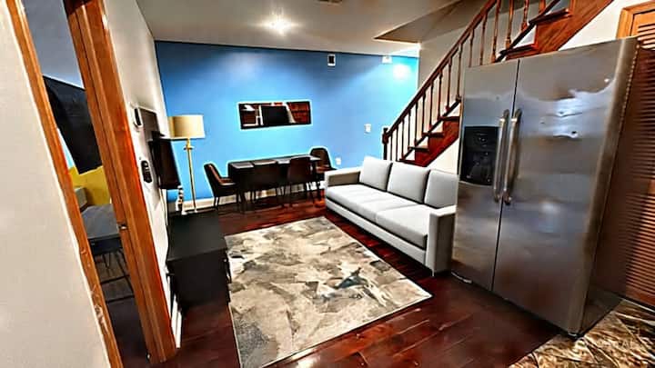 Central 2br/2ba Gem Walk To Liberty Bell & More! - Southwest Center City - Philadelphia
