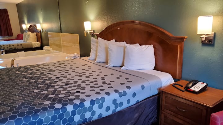 Quiet And Cozy Whirlpool Room - Smithfield, VA